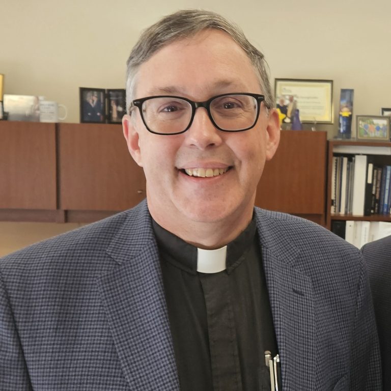 Pastor Peter Asplin Scores Big from VNA - Lutheran SeniorLife